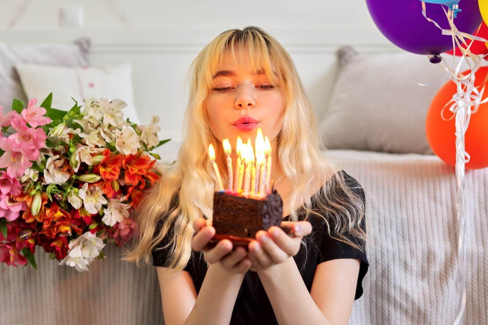 5 Best Picks for 18th Birthday Flower Bouquets and Gifts