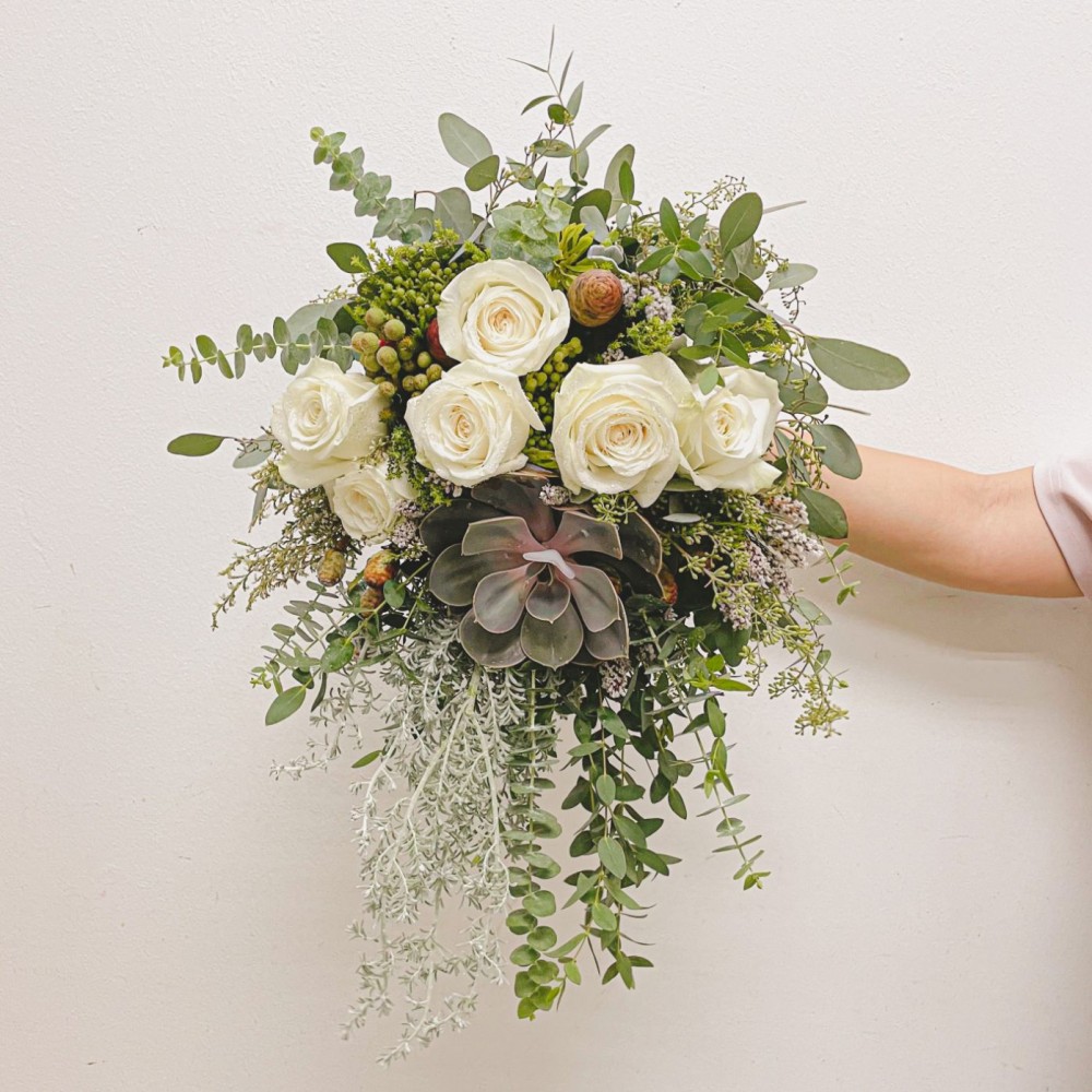 The Perfect Fresh Flower Bouquet For The Bride-To-Be