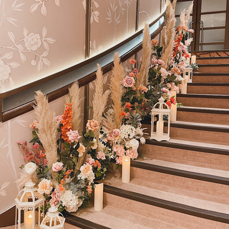 Wedding Flower Arrangement: 4 Floral Staircase Decor